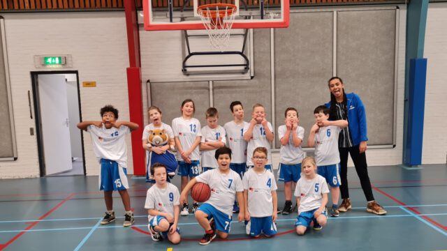 Spectades B.V. sponsort X10 - BV Voorne